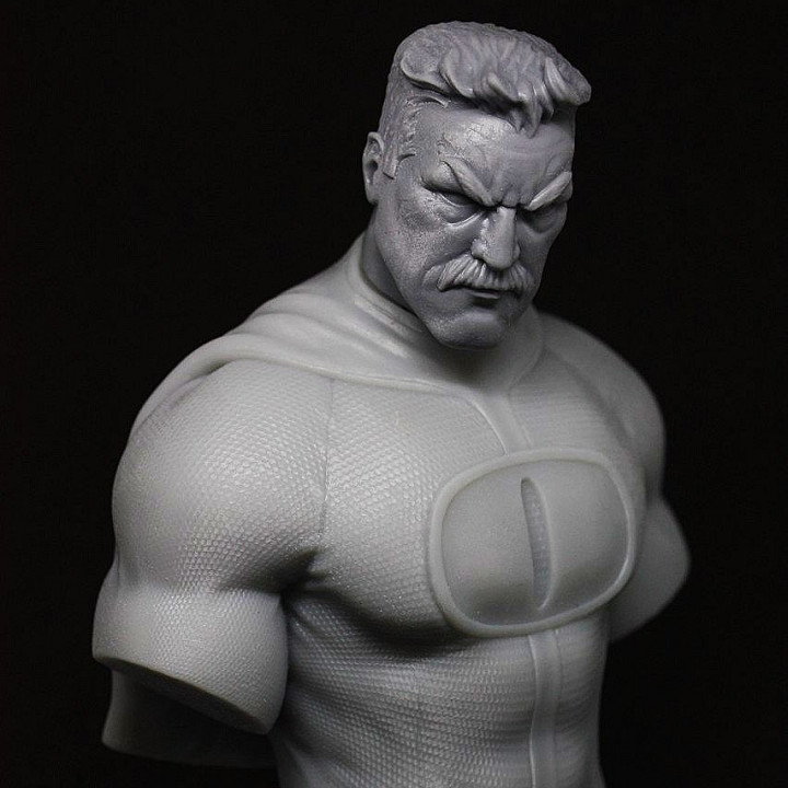 3D Printable Omni-Man - Invincible Fanart Bust by Miniatures of Madness