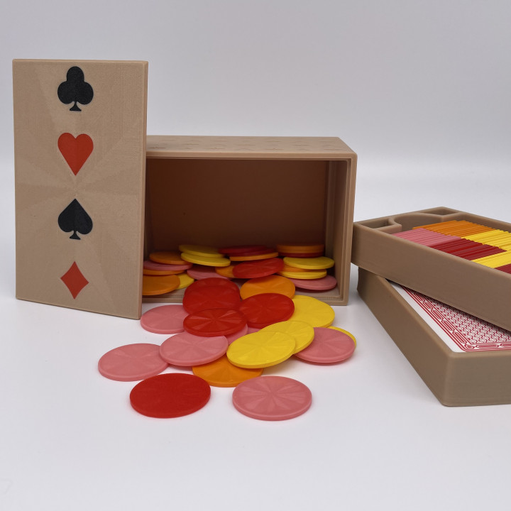 3D Printable Compact Card and Token Storage Box by Sam Mattiussi