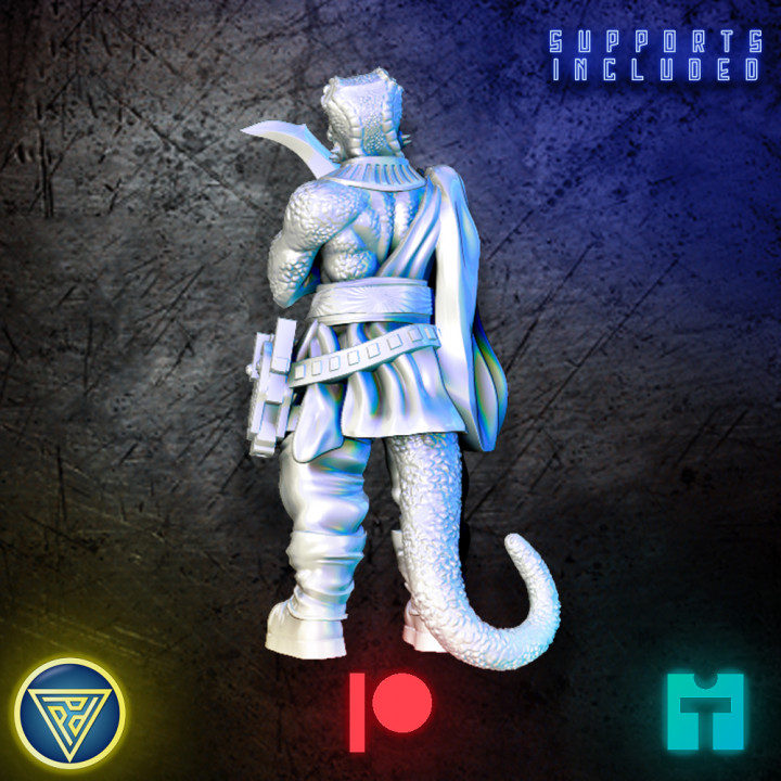 3D Printable Space Lizard Assassin by Print Paint Play