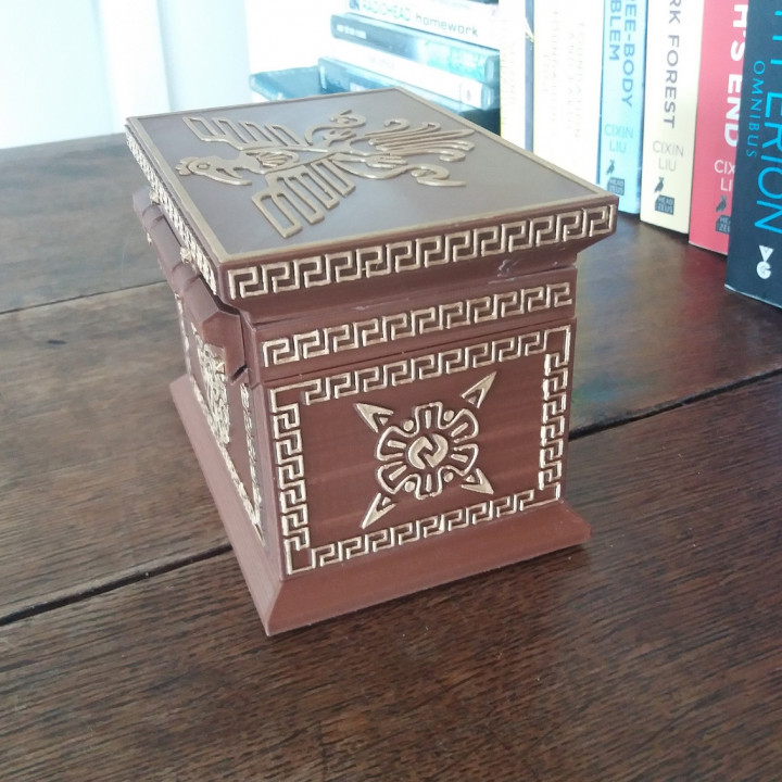 3D Printable Inca-style treasure Box w/ lock by Jochem