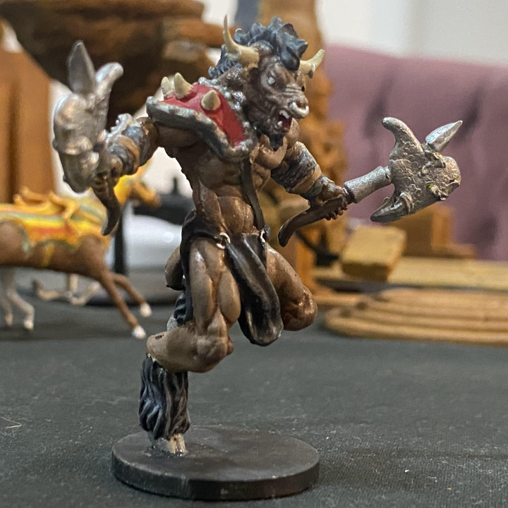 3D Printable minotaur by MiniaturesCraze
