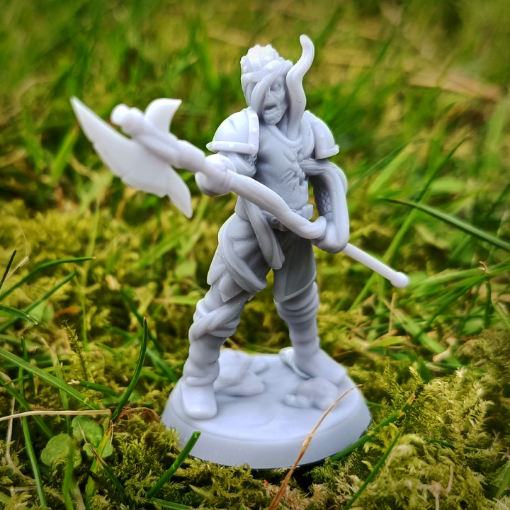 3D Printable Zombie 05 by Galaad Miniatures