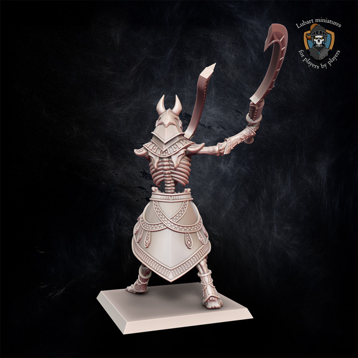 3D Printable Colossus with paired weapon by Lubart Miniatures