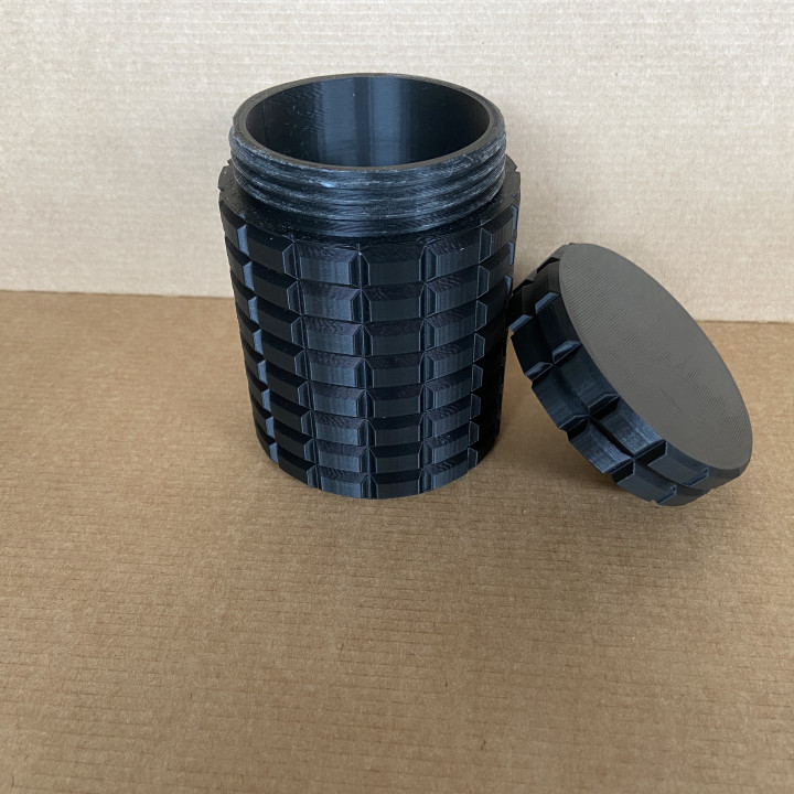 3D Printable Ridged Container with Threaded Lid by Charlie Altman