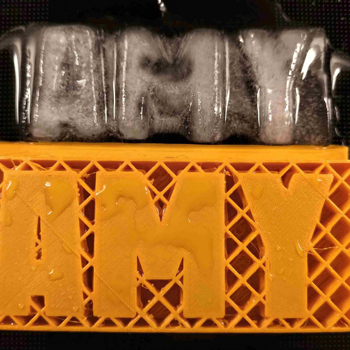 3D Printable customisable ice cube mold by Mark Teese