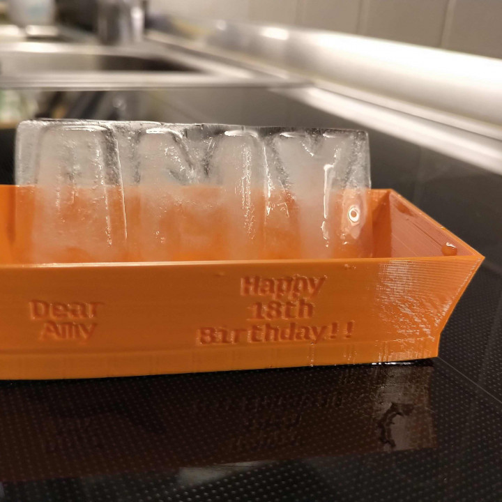 3D Printable customisable ice cube mold by Mark Teese