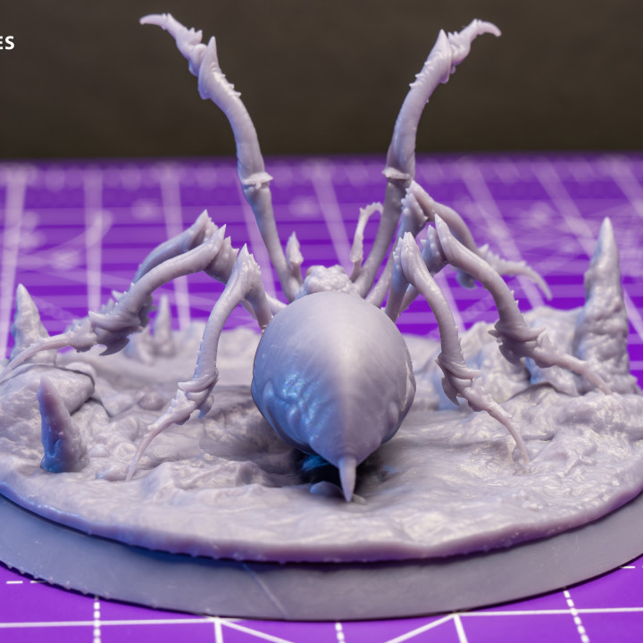 3D Printable Phase Spider Pose 2 by PSMiniatures