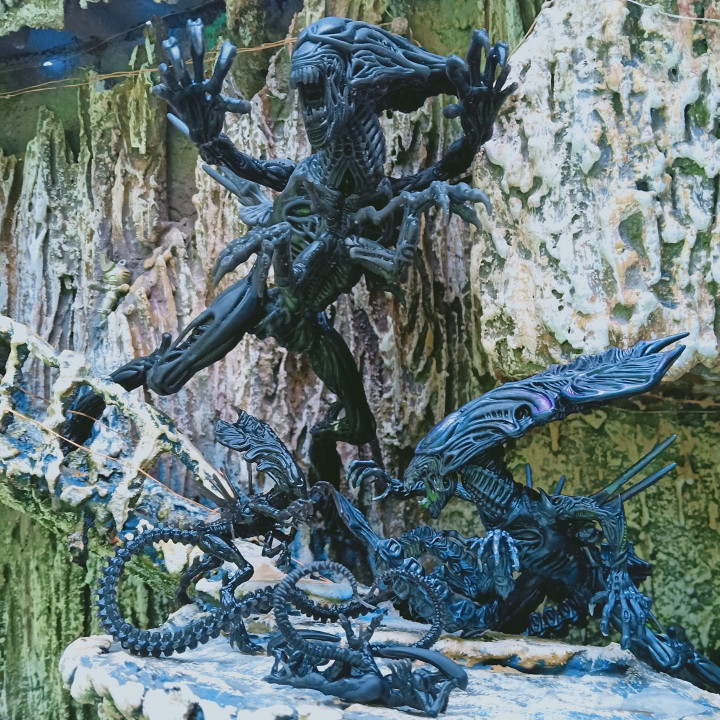 3D Printable JULY 2021 RELEASE - ALIENS VS HUMANS PART 3 by PAPSIKELS ...