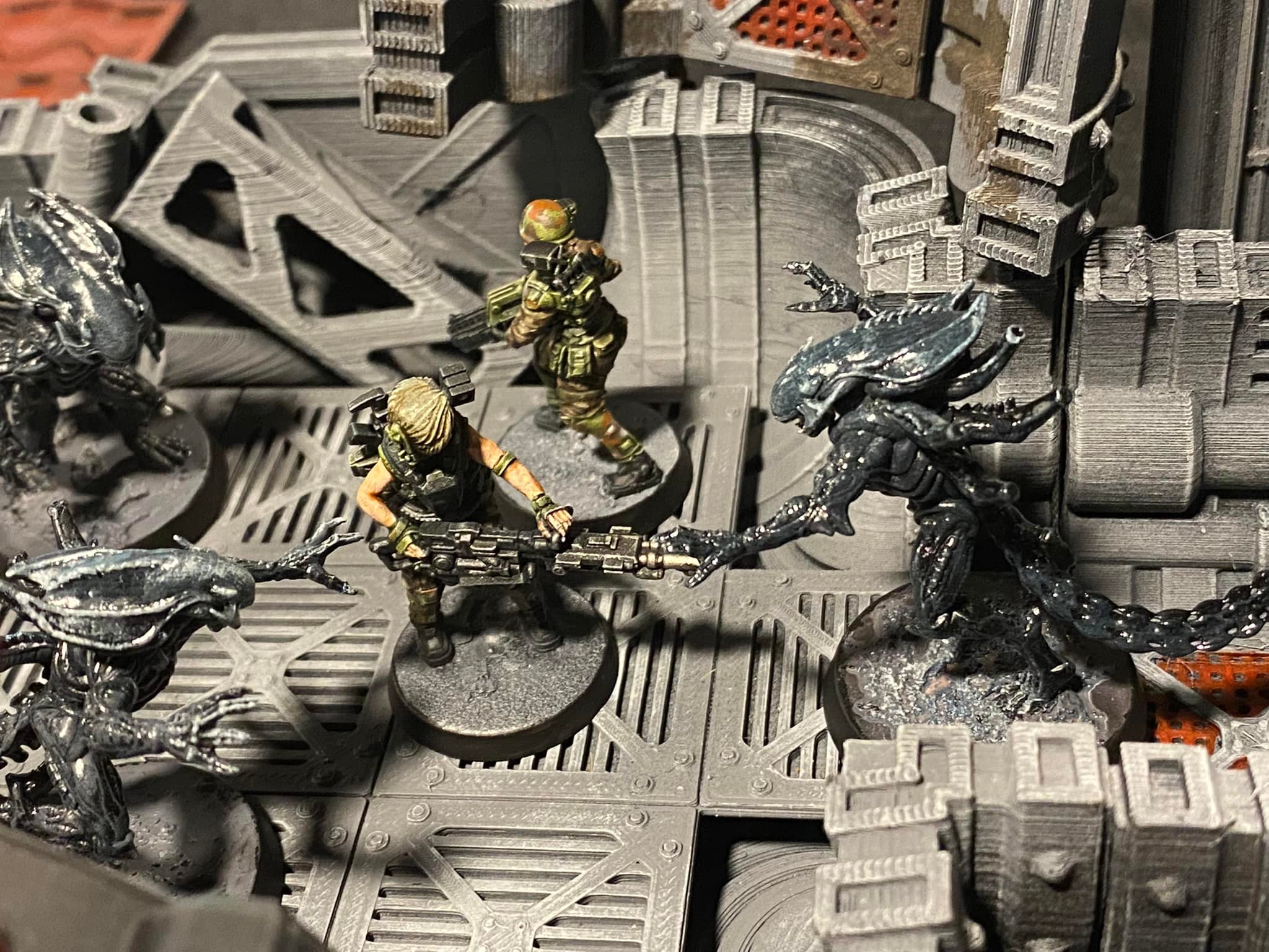 3D Printable JUNE 2021 RELEASE - ALIENS VS HUMANS PART 2 by PAPSIKELS ...