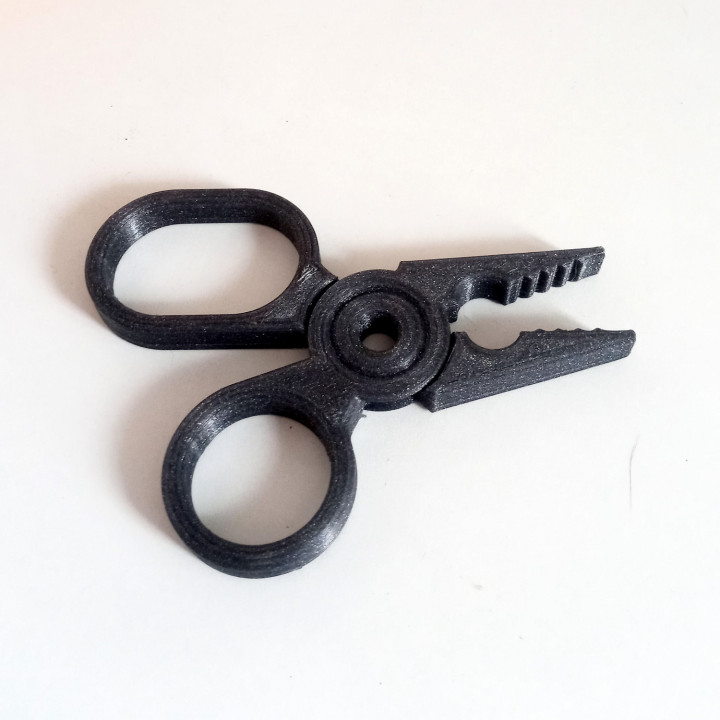 3D Printable Pliers (print-in-place) by Fernando Jerez