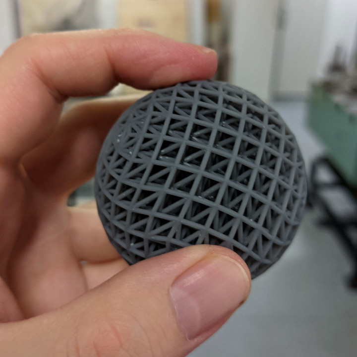 3D Printable Lattice sphere by Philipp