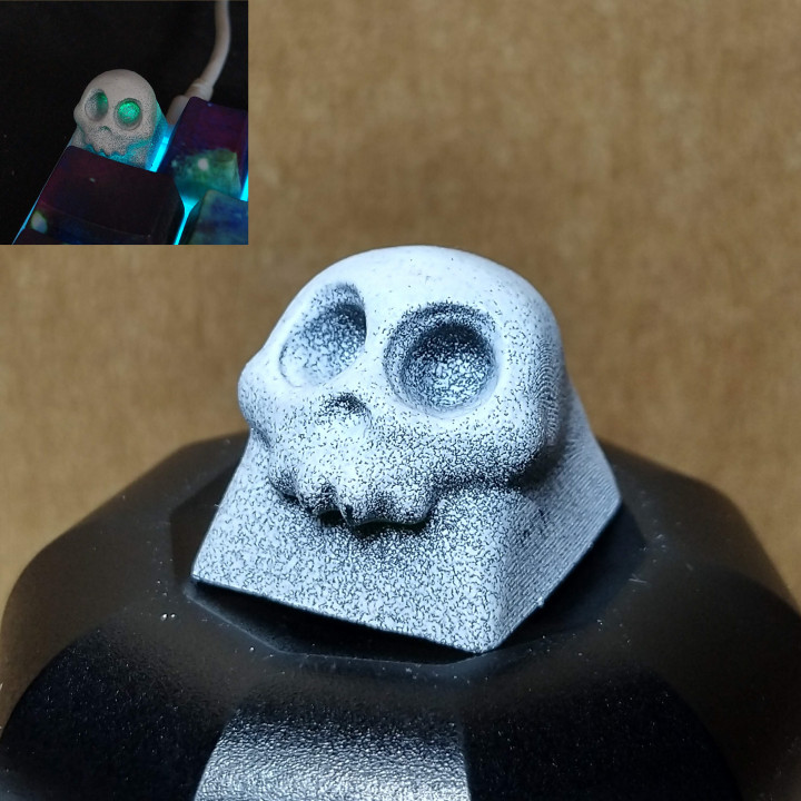 3D Printable Skull Keycap Presupported by Sylvain Reniers