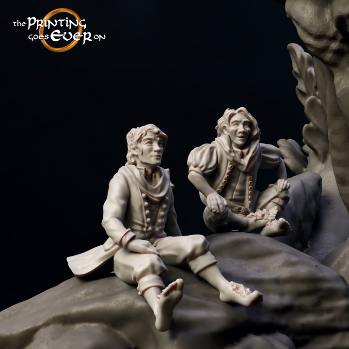 3D Printable Sitting Halflings - Presupported by The Printing Goes Ever On