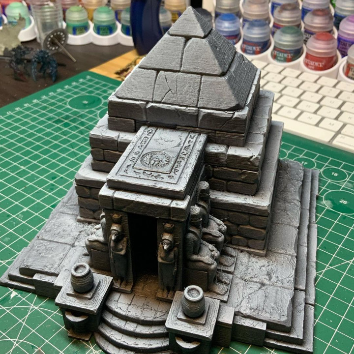 3D Printable Tomb Set by Iain Lovecraft