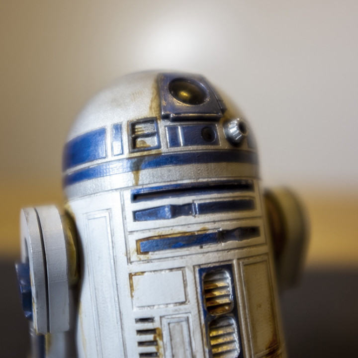 3D Printable R2D2 - RC toy by Box and Loop