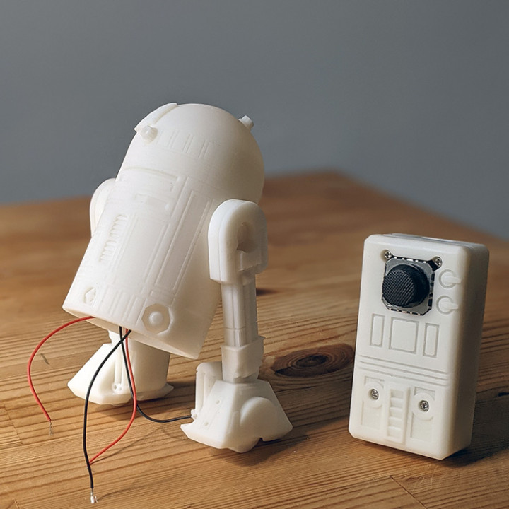 3D Printable R2D2 - RC toy by Box and Loop