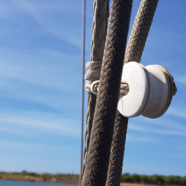 3D Printable Soft shackle rope pulley for up to 6mm rope by Printable ...