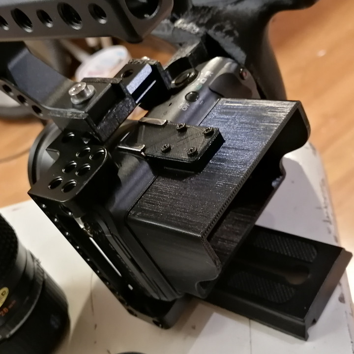 3D Printable eos m screen hood by Gustav Ljungdahl