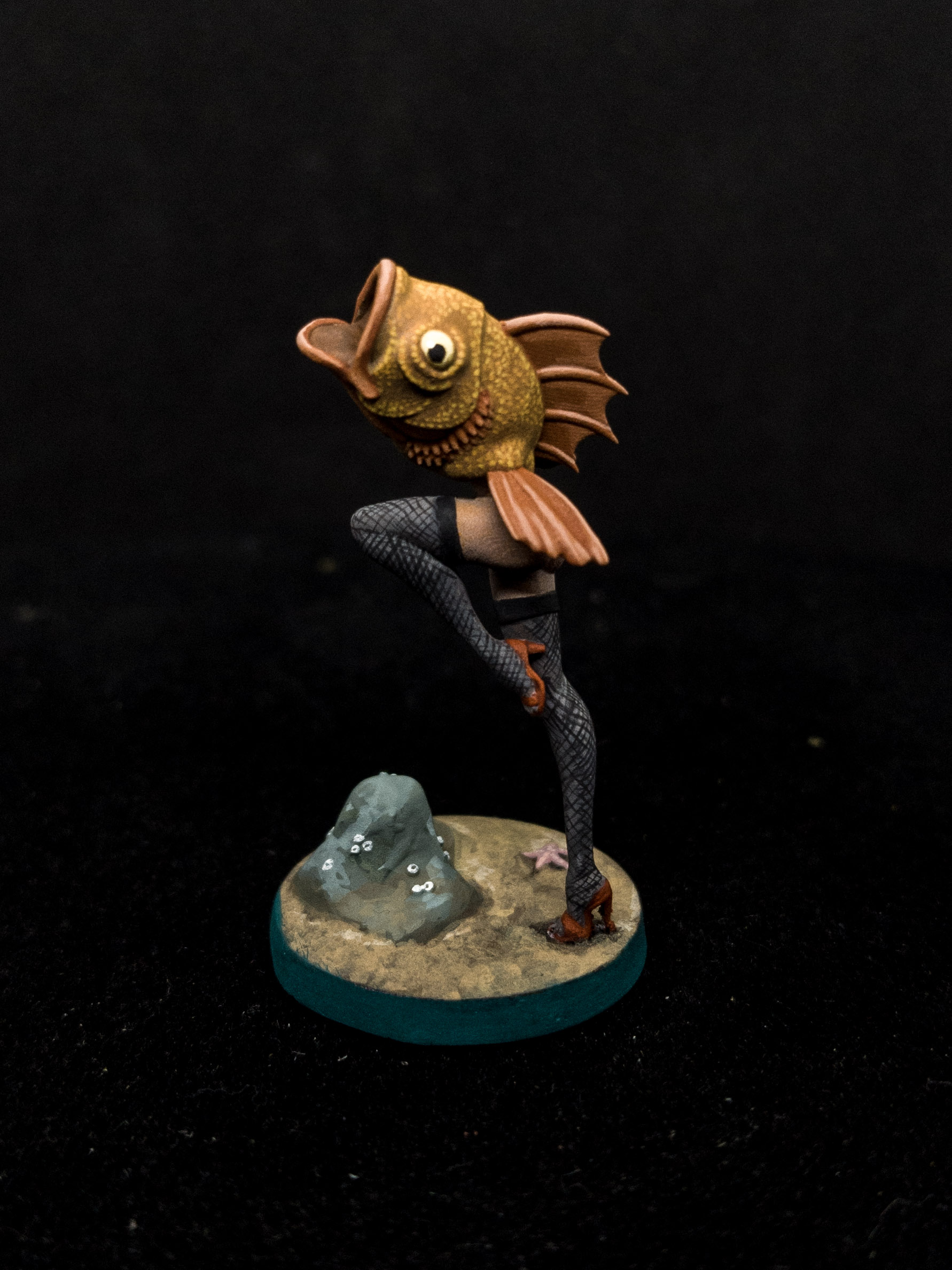 3D Printable Reverse Mermaid 1 [pre-supported] by Byzantur Minis