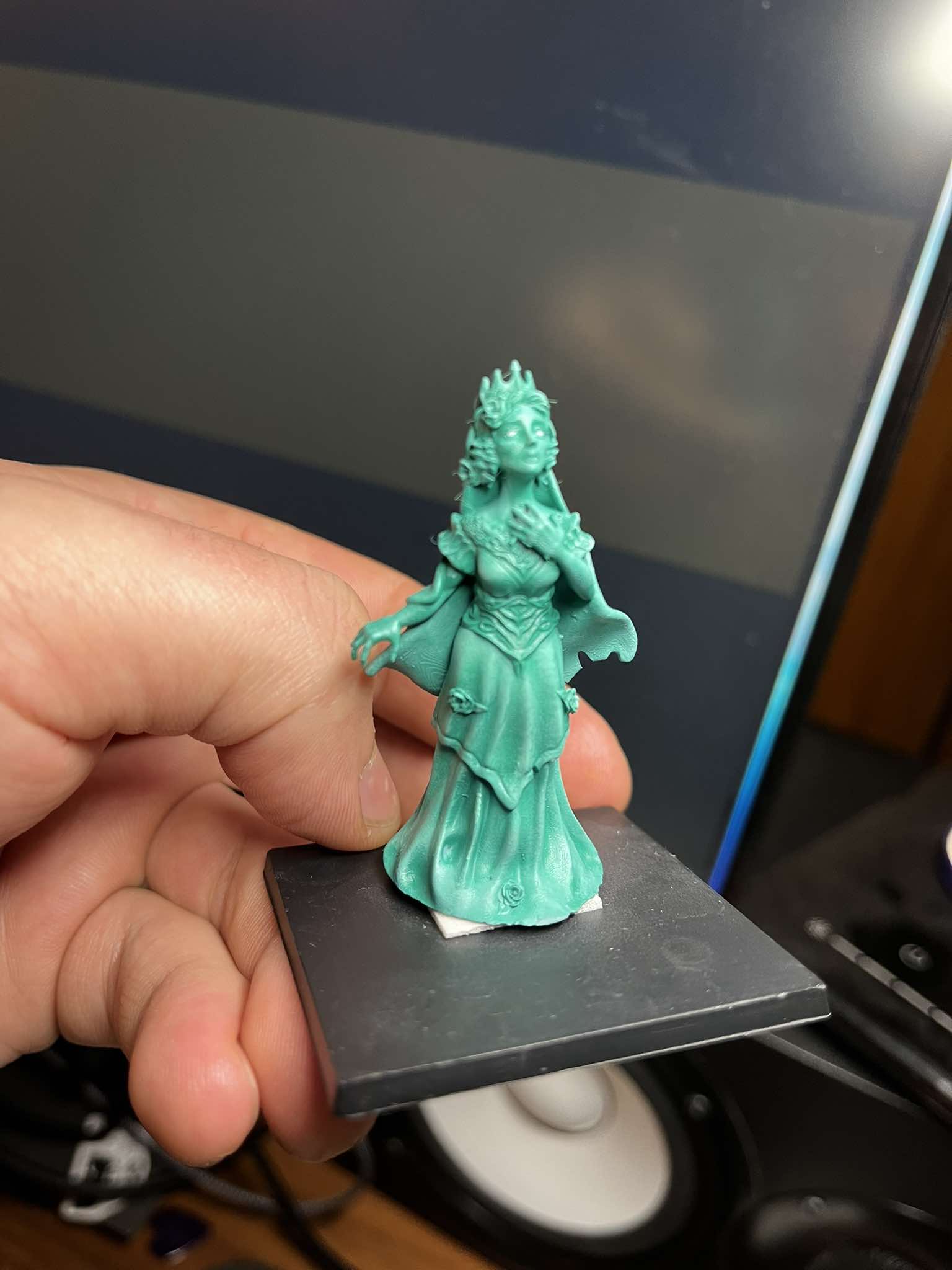 3D Printable Ghost lady by Jacob Olsson - Roleplaying & Miniatures