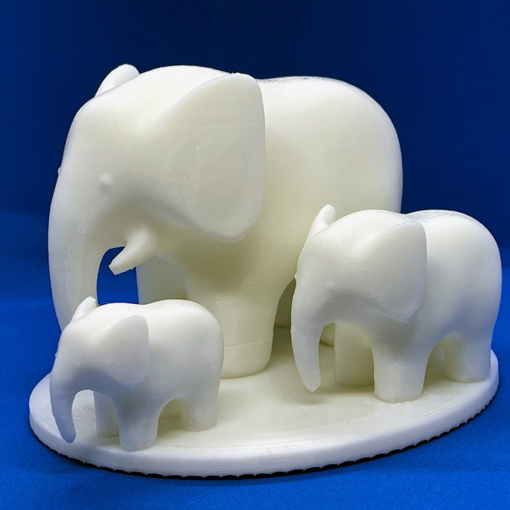 3D Printable Elephant family by Philippe Barreaud
