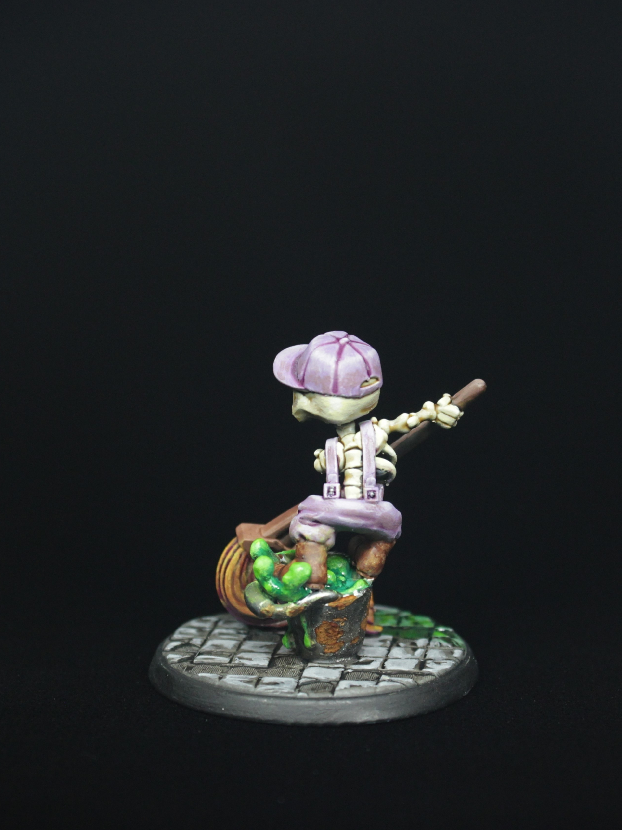 3D Printable Moppy the Skeleton by Twin Goddess Miniatures