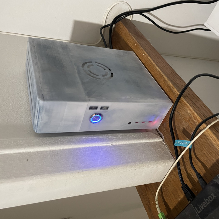 3D Printable NAS Casing by Harris Saad