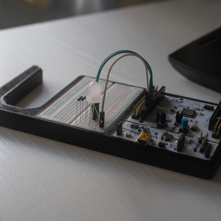 3D Printable Nucleo 64 board case with breadboard by Simon