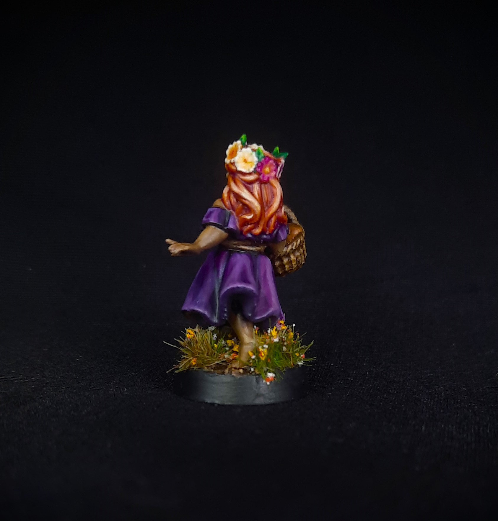 3D Printable Dwarf Lady [PRE-SUPPORTED] by Vae Victis Miniatures