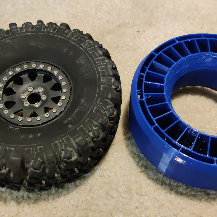 3D Printable 5.75" Tire Insert (2.2" wheel) by Daniel Anguita