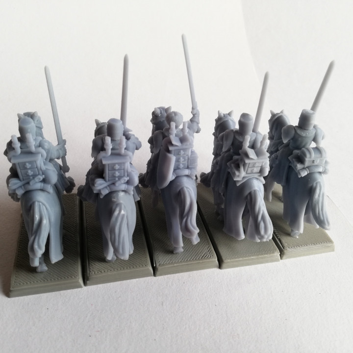 3D Printable Medieval Knight Miniatures (modular, 32mm/28 heroic) by ...