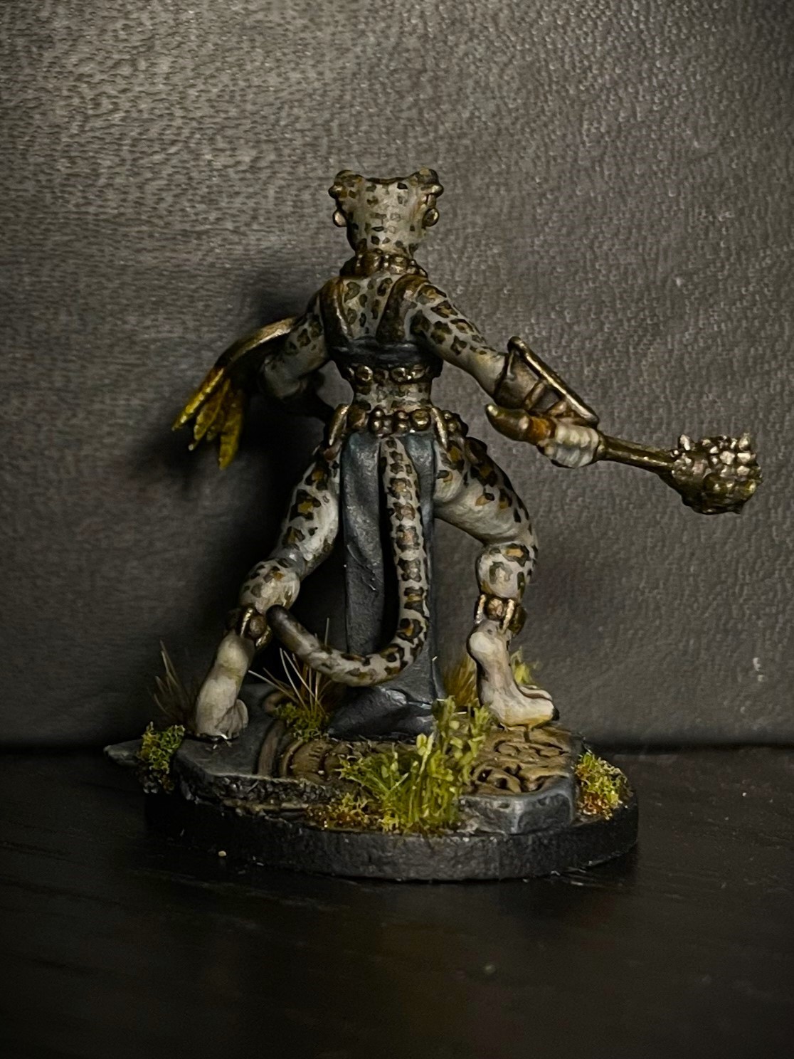 3D Printable Female Leonin Healer with Mace and Shield (PRESUPPORTED ...