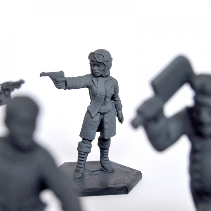 3D Printable Amelia Earhart Aviator Pionner Cthulhu Investigator 32mm ...