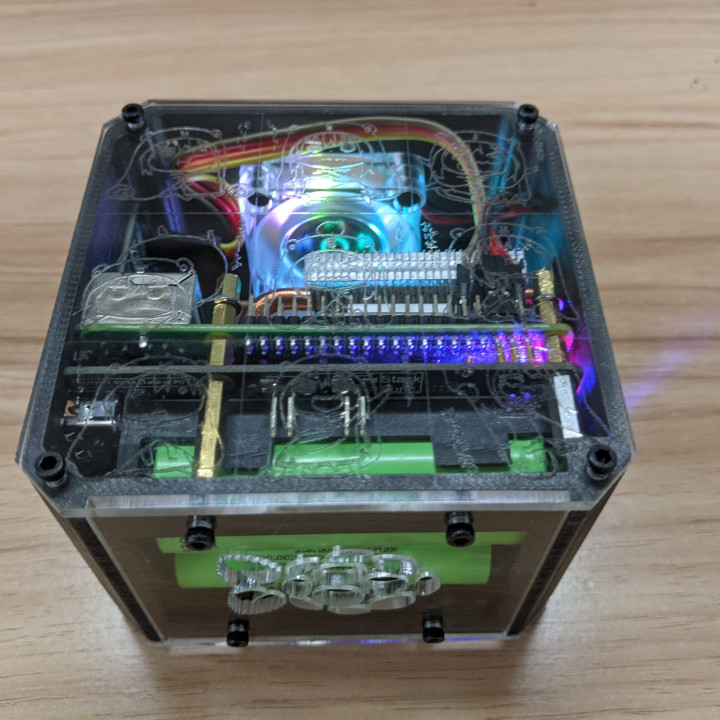 3D Printable Raspberry pi 4B desktop case with ups by da fa