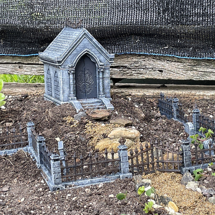 3D Printable Modular Graveyard Fence by Gracewindale Mini Scenery