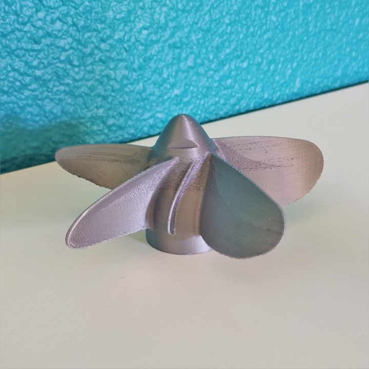 3D Printable Boat propeller by Corentin Paquet