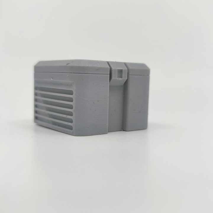 3D Printable Overland square storage box by Ian Jim