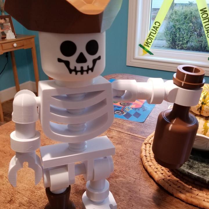 3D Printable 10X Minifig Bottle by Evan R. Phinney