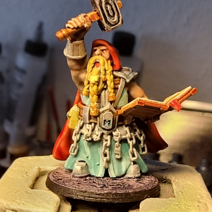 3D Print of Free STL: Dwarf Rune Master | Kingdoms of the Deep by Windkante