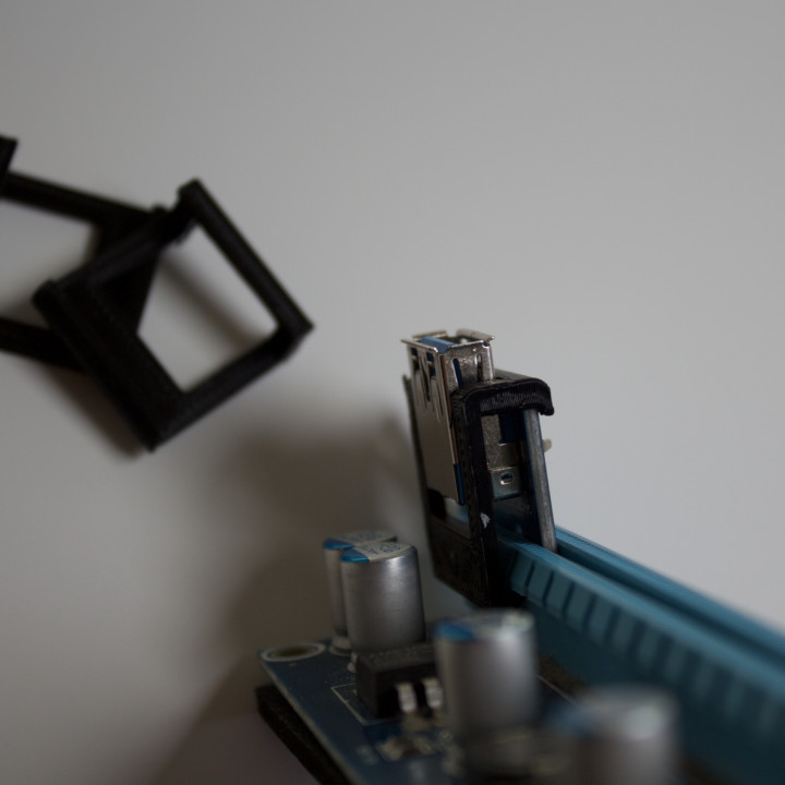 3D Printable IMPROVED STRONGER PCIE RISER CLIP LOCKS by Graeme lucas
