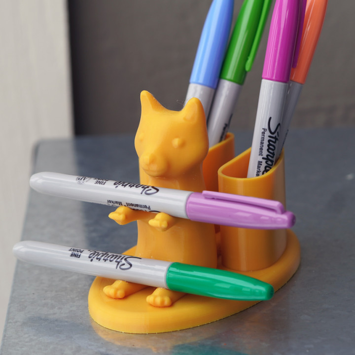 3D Printable Cat pen holder by Philippe Barreaud