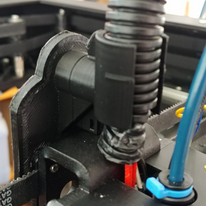3D Printable Ender 7 conduit support at extruder by Ian Ballantine