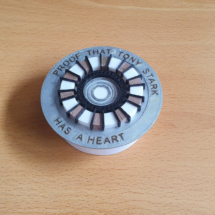 3D Printable Tony Stark Heart Box by myBlock3D