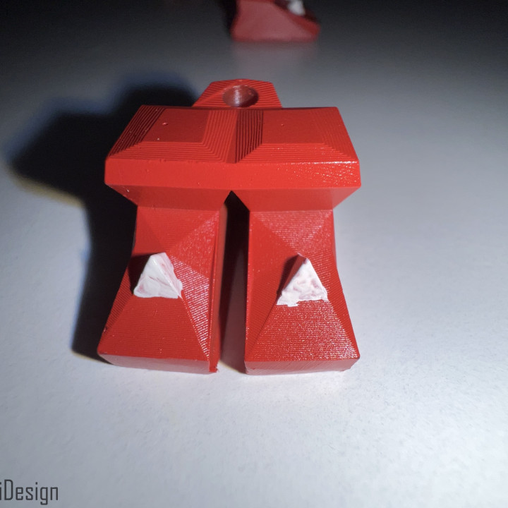 3D Printable Old School Runescape Dragon Boots Keychain by Luis Garcia