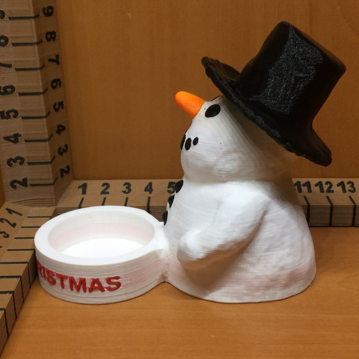 3D Printable Snowman Tealight by Star Labs 3D, LLC