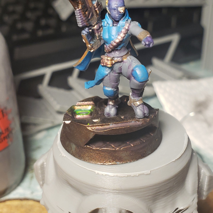 3D Printable 2pi Shadow Piper Commander by LeesedRenfort