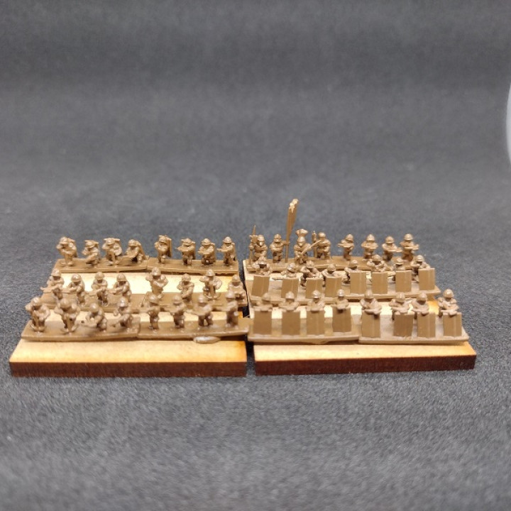 3D Printable Late Medieval crossbowmen 6mm by Xavier L.