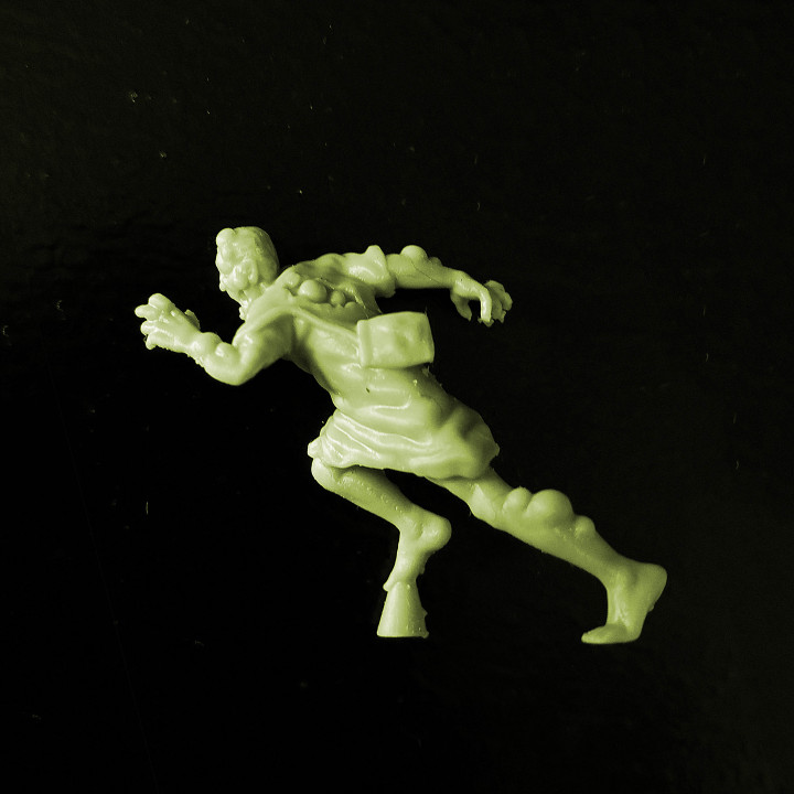 3D Printable Zombie Runner Toxic 2 by Vaultz Miniatures