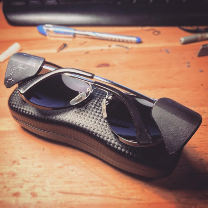 3D Printable RayBan Aviator side shield by 1D-Design