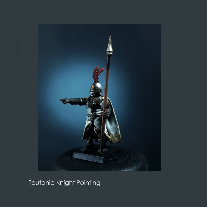 3D Printable TEUTONIC KNIGHT POINTING by vinciminiatures